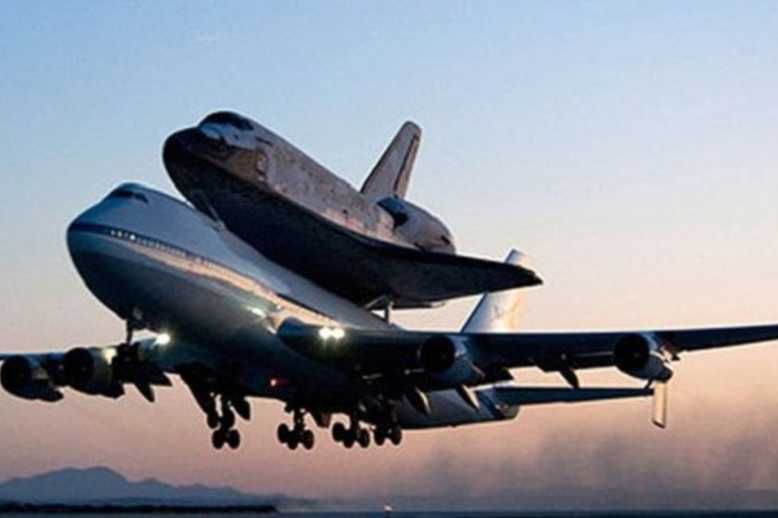 Space Shuttle Rides a Jet Into the Sunset | Logistics | Supply Chain ...